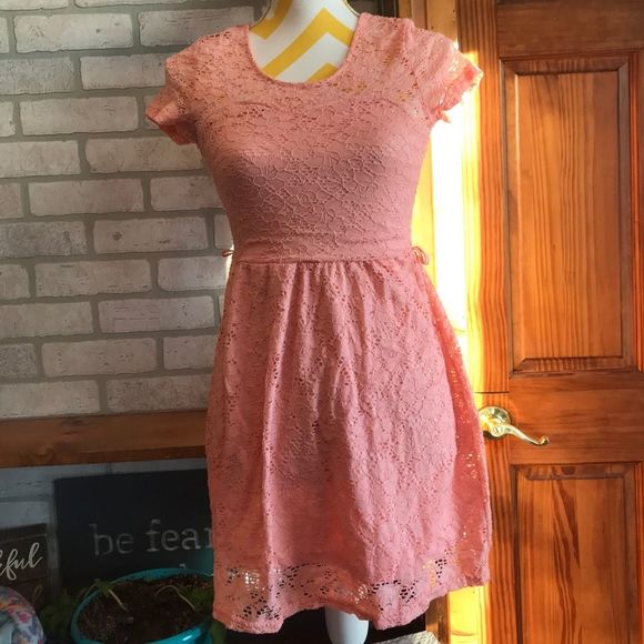 BONGO | Dresses | Bongo Floral Lace Keyhole Open Back Cut Out Short ...